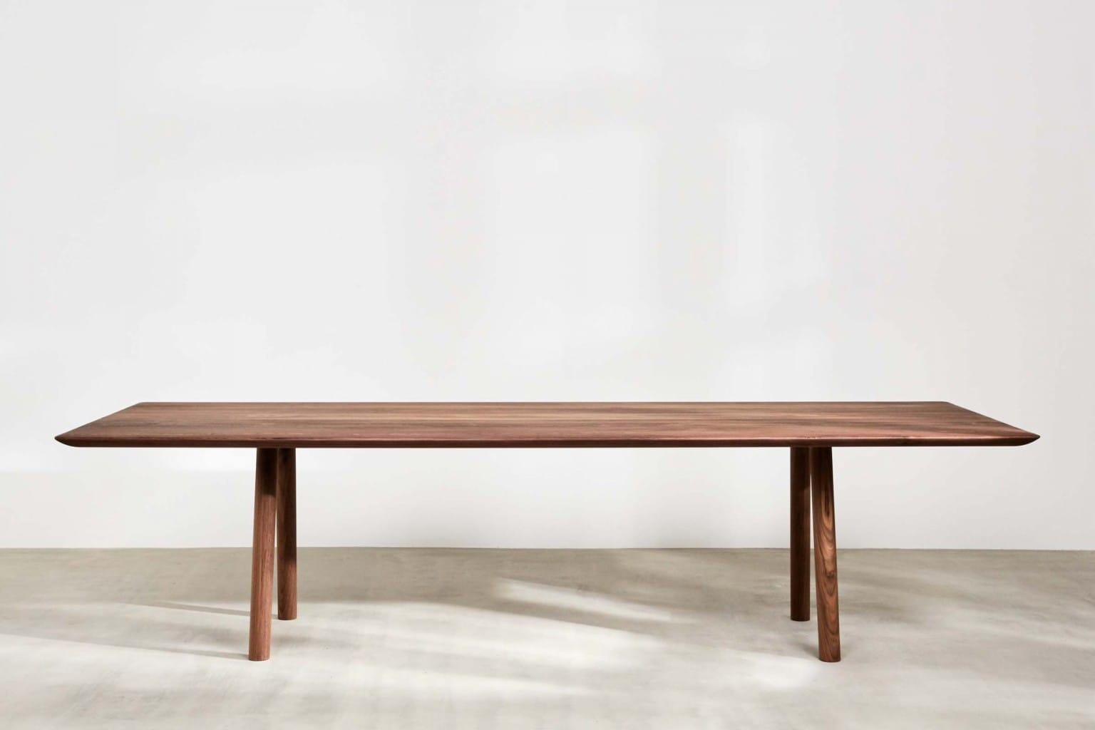 Benchmark - Handmade English Furniture - Bailey Dining Table
