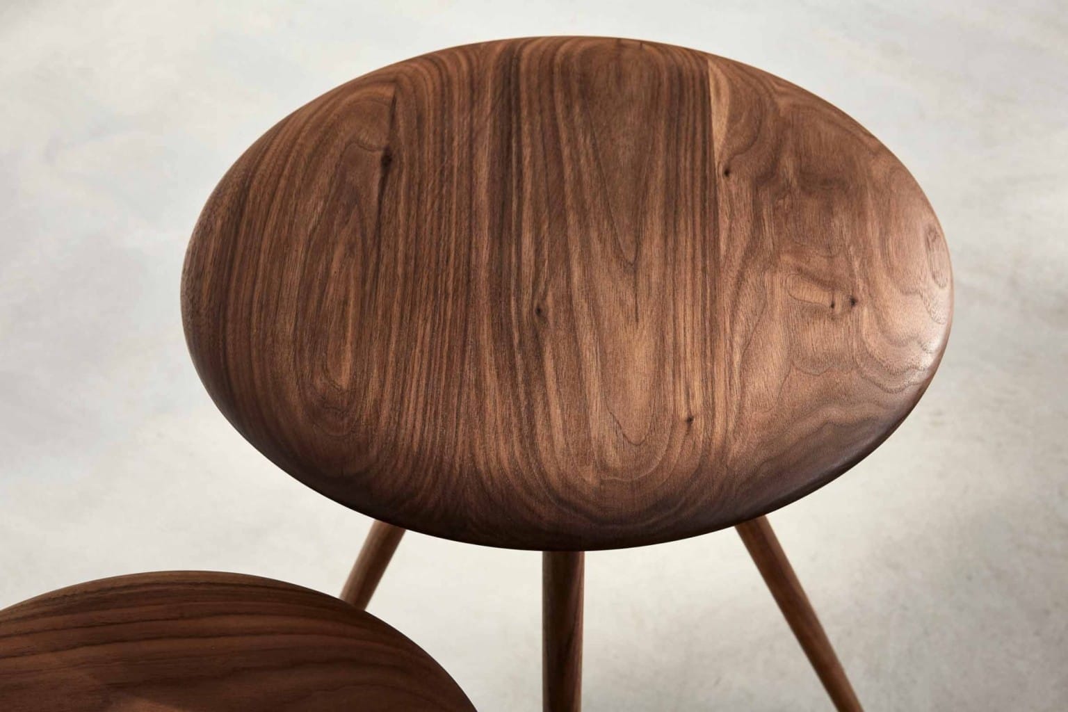 Benchmark - Handmade English Furniture - Puck Table