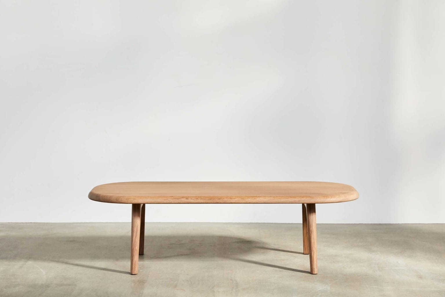 Tables | Handmade English Furniture | Benchmark