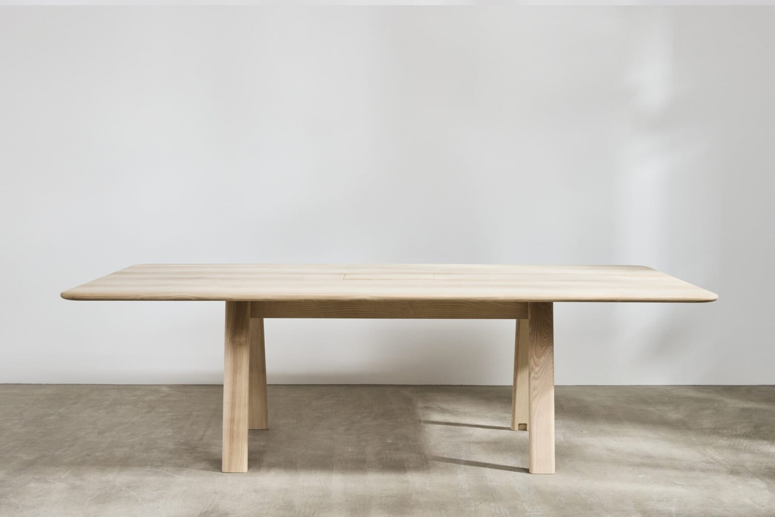 Tables | Handmade English Furniture | Benchmark